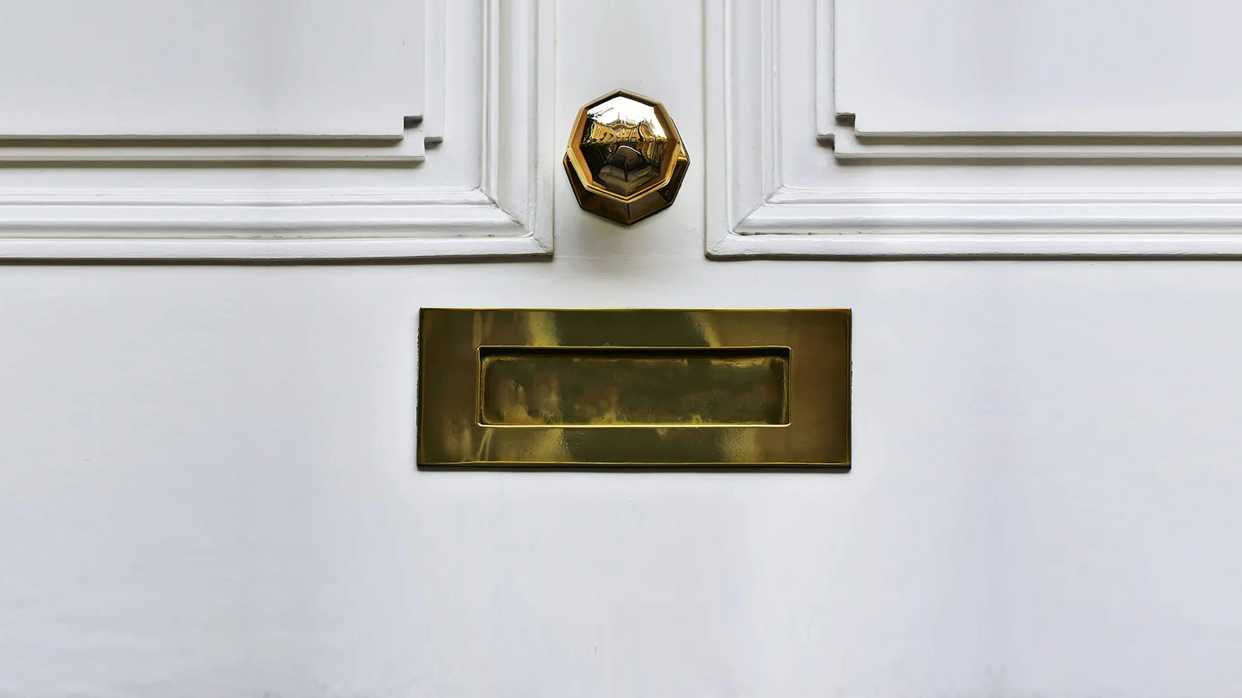 What are door drops?